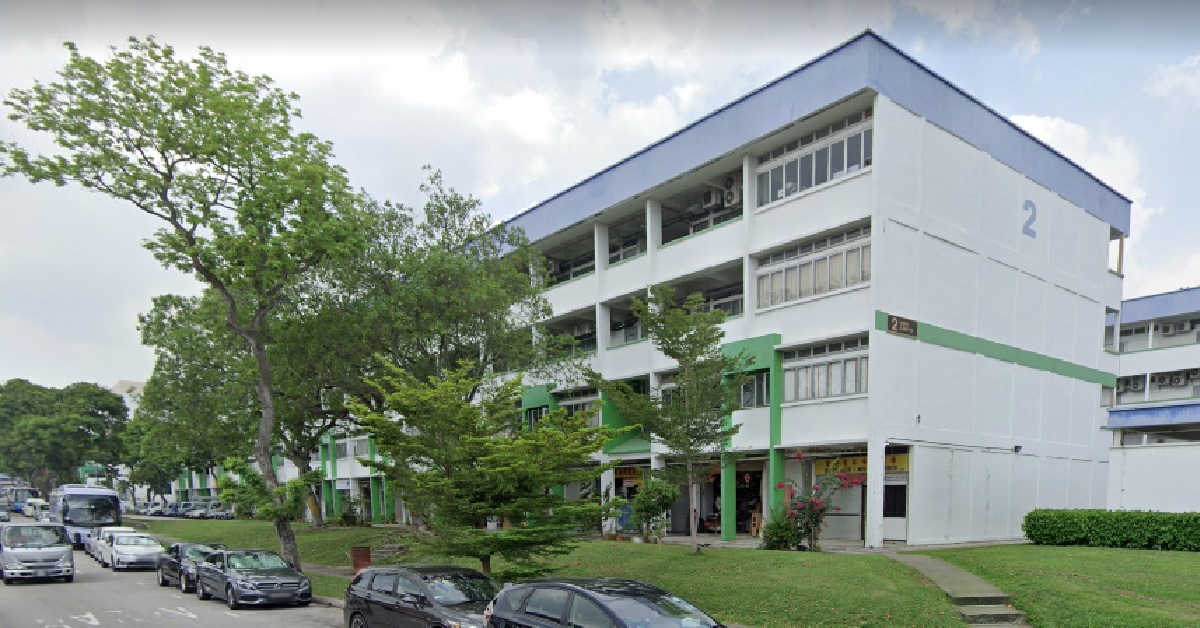 78 Y.O CLEANER FOUND MOTIONLESS @ DEFU LANE