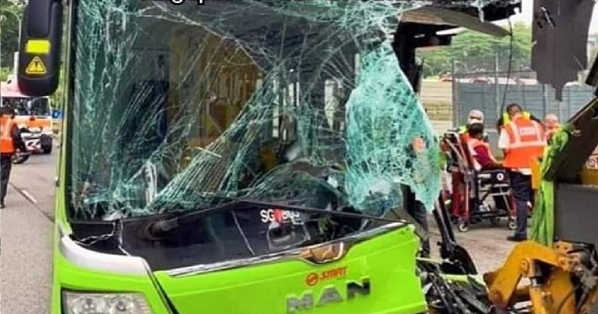 SMRT BUS-169 COLLIDED WITH GARBAGE TRUCK, 5 PEOPLE TAKEN TO HOSPITAL