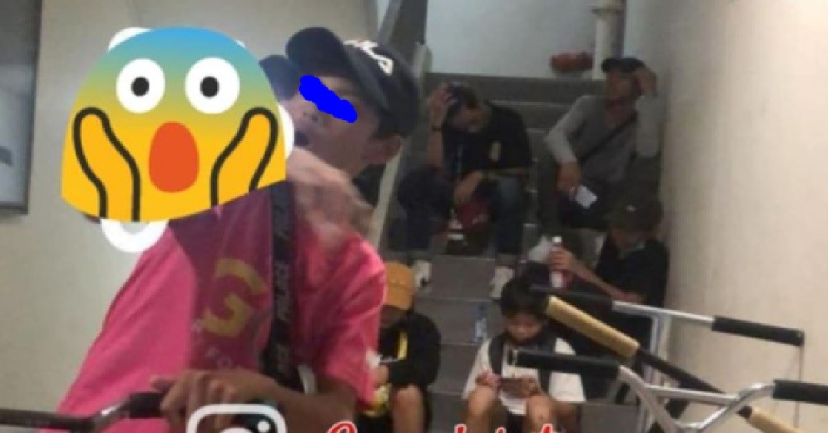 MATREP LEPAK AT STAIRCASE IN GROUP OF 6, TO TRAIN THE NEXT GENERATION