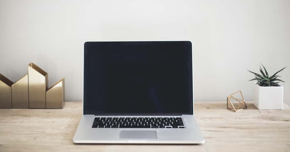 MAN EXPECTS TO WORK EFFICIENTLY WITH BROKEN LAPTOP & GOT SCOLDED