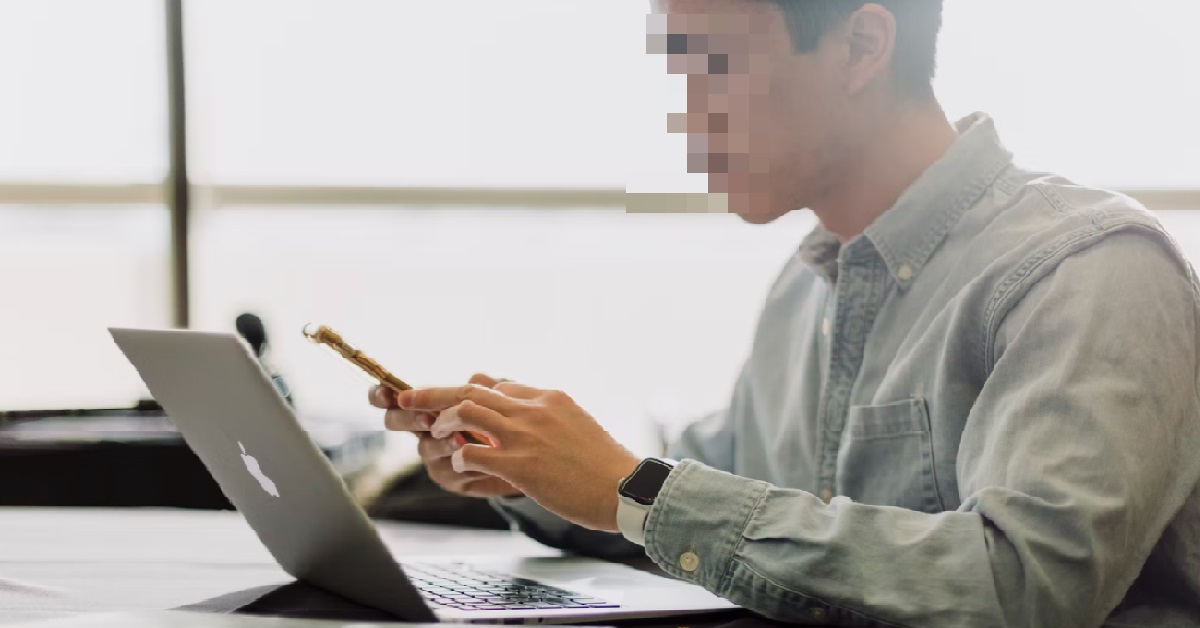 UNFILIAL SON SAYS IF HIS PARENTS WERE "SMARTER", HE'D HAVE BETTER GRADES