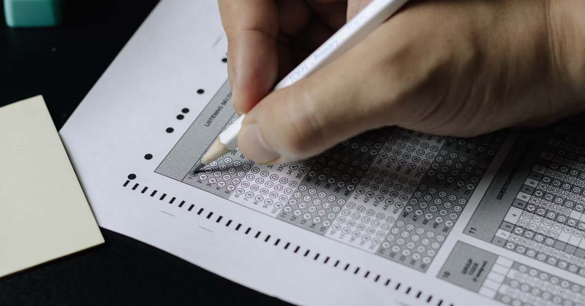 STUDENTS OUTSOURCING EXAMS & PROJECT REPORTS TO ONLINE FREELANCERS