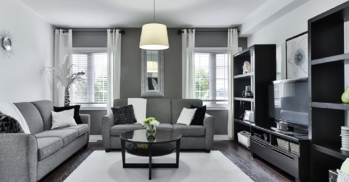 GUY GOING CRAZY BECAUSE GF HAS MANY RULES ABOUT HOW TO LIVE AT HOME