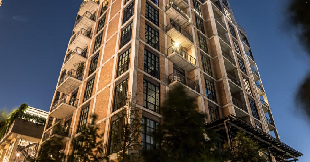 MAN WANTS TO BUY CONDO, BUT SELLER'S PROPERTY AGENT IGNORING HIM ...