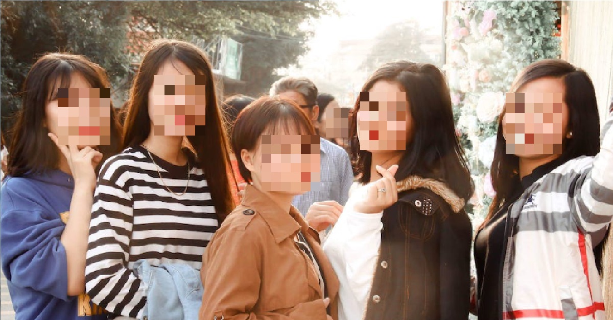 GIRL SAYS IT'S "HARD BEING FEMALE", ALWAYS COMPARING EDUCATION & INCOME