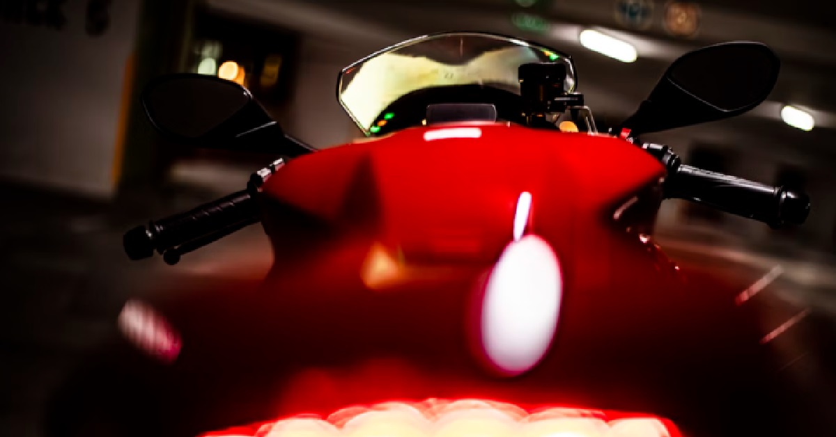 MOTORCYCLIST GOT HIT BY CAR BUT CAN'T DO ANYTHING ABOUT IT CAUSE NO ...