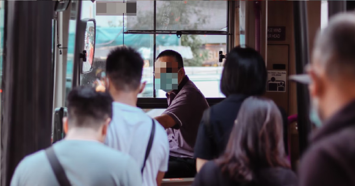 FT ASKS WHY S'POREANS LIKE TO STAND NEAR THE FRONT OF BUSES & NOT MOVE IN