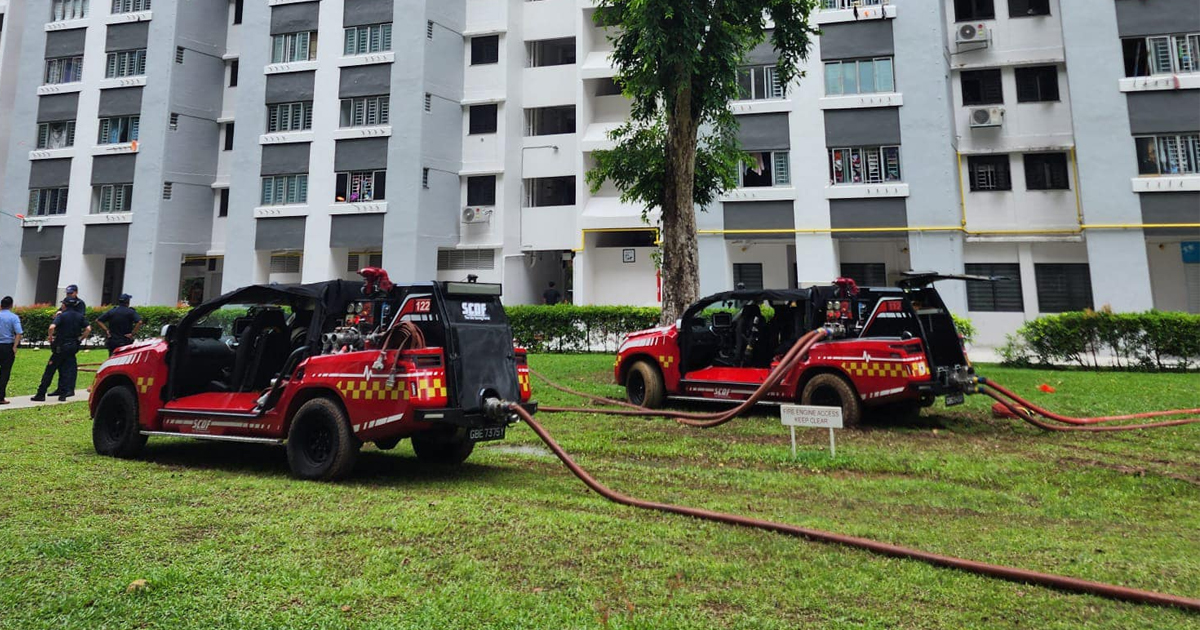 FIRE AT HENDERSON ROAD, FIREFIGHTER FELL UNCONSCIOUS AND SEND TO SGH