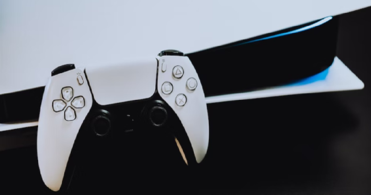 GIRL BOUGHT BF A NEW PS5, BF GETS ANGRY AND THINKS THAT SHE IS CHEATING ...