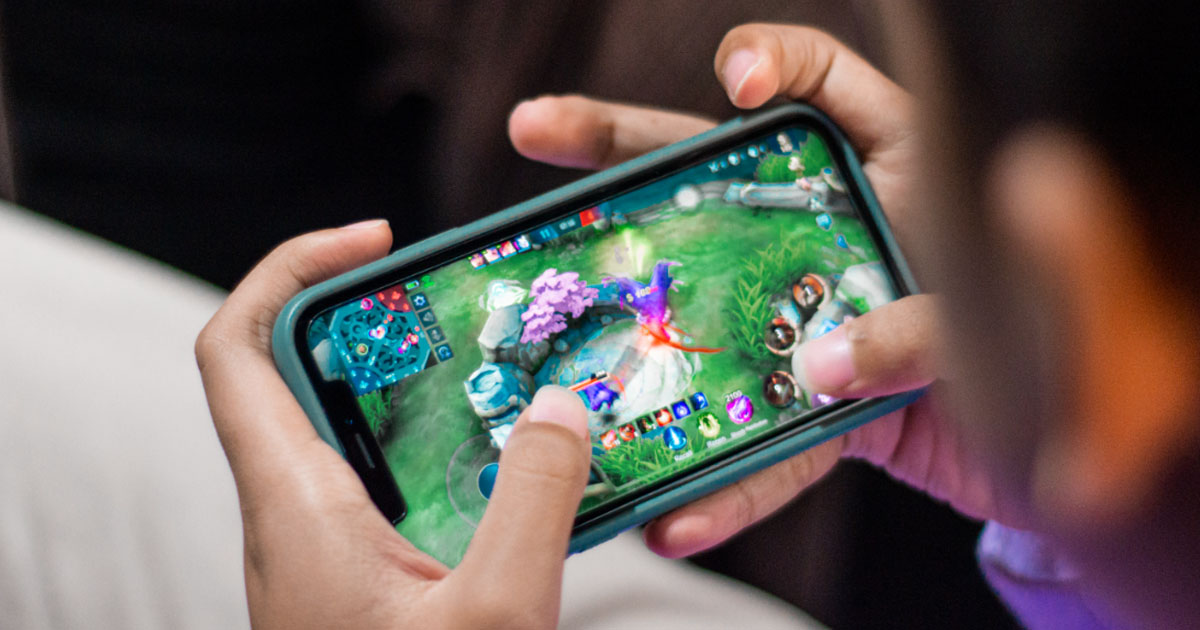 PEOPLE KEEP POSTING MOBILE LEGENDS ON FB TO PROVE THEY ARE NOT USELESS