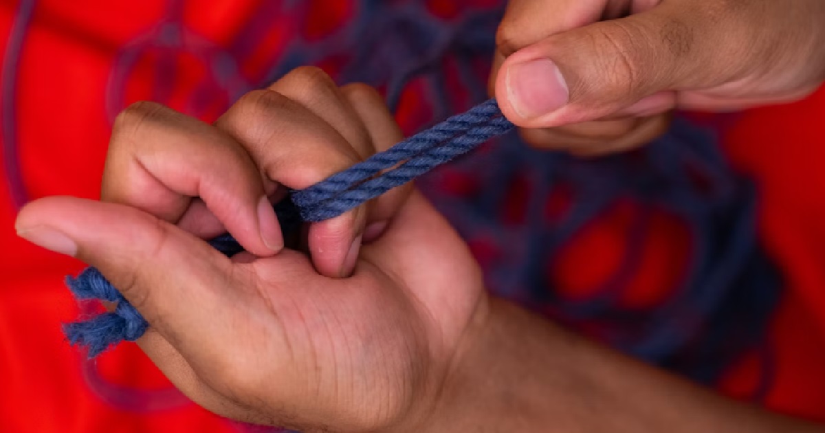 MAN KILLED & CHOPPED OFF VICTIM'S HEAD BECAUSE BOMOH TOLD HIM TO, HAS ...