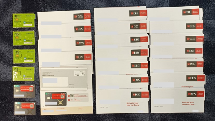 18 PEOPLE ARRESTED IN SG FOR SCAMS, FAKE POLICE WARRANT CARD FOUND