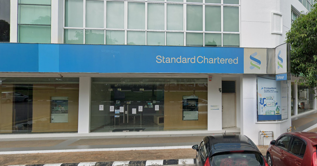 79 Y.O WOMAN NEARLY LOSES $260,000 TO FAKE POLICE AND BANK OFFICERS