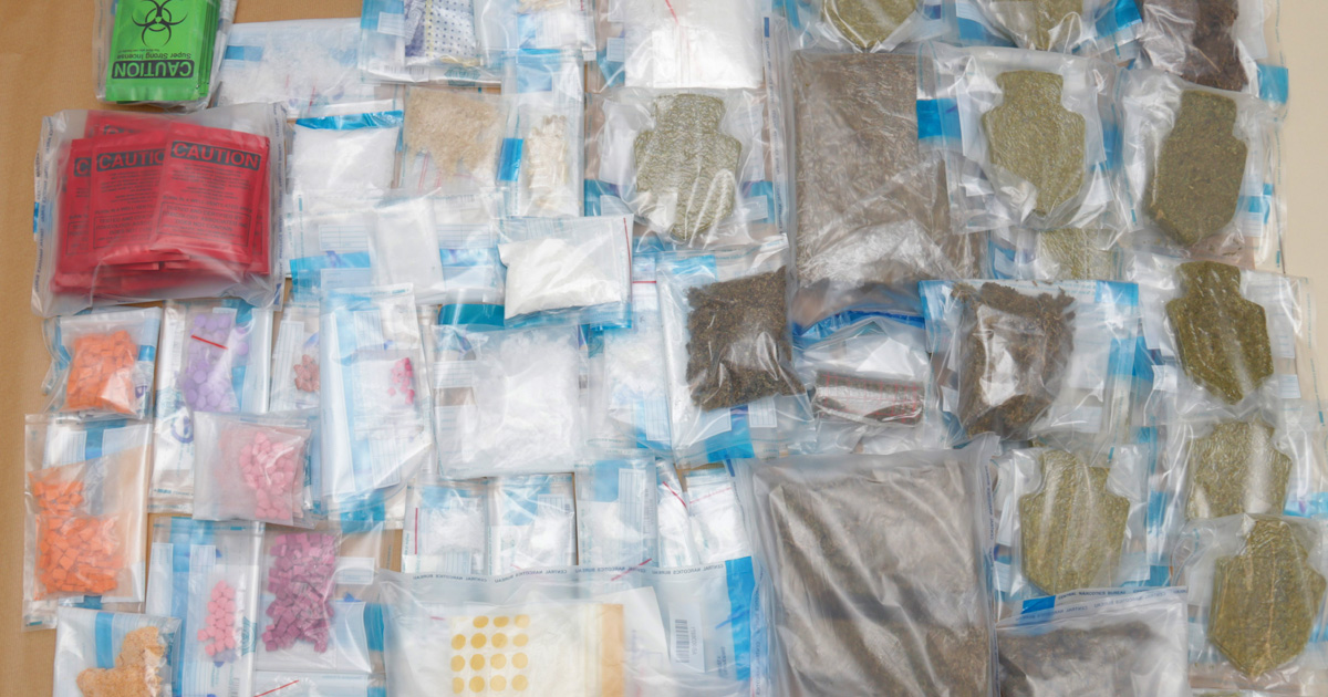 2 OFFICERS INJURED DURING CNB RAID AT CHOA CHU KANG, $692,000 WORTH OF ...