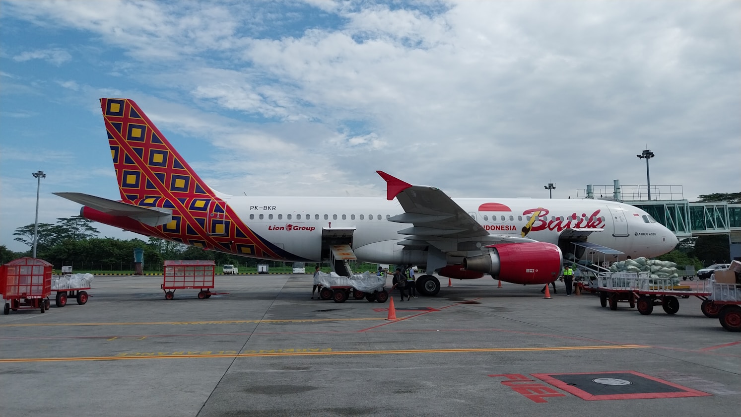 Batik Air: Flight Delays, Communication Issues, and Safety Concerns ...